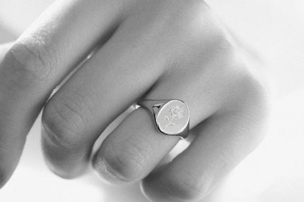 Engraved Rose Signet Ring Rose Gold | Scarlett Jewellery Label